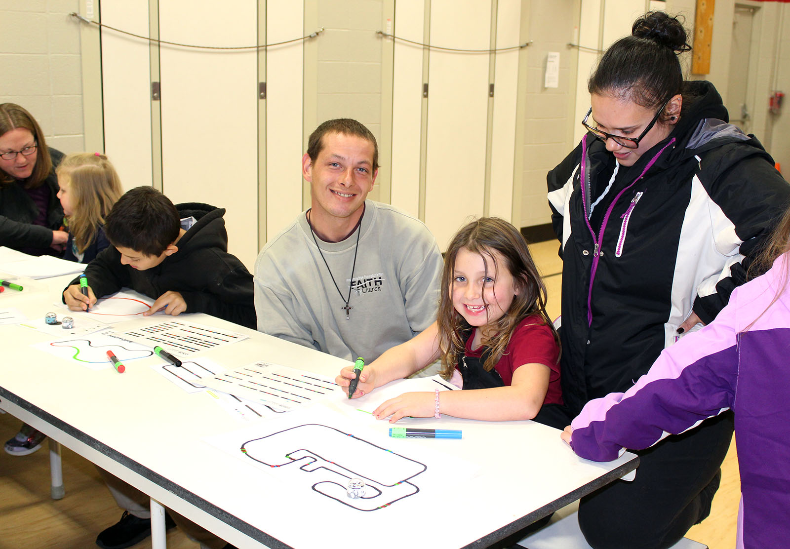 Creativity abounds at Hoglan STEAM Night | Bobcats Making Headlines