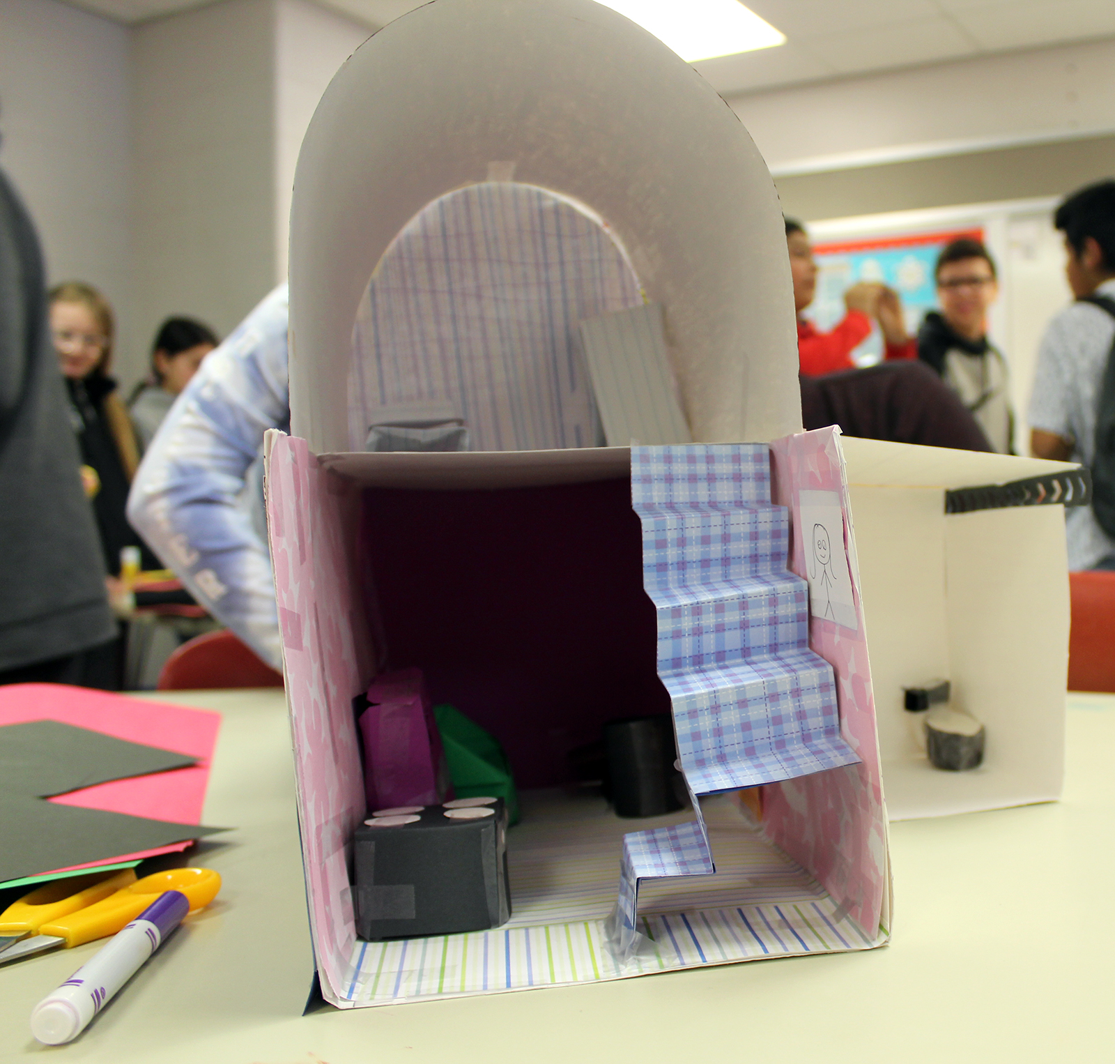 Students design, build tiny houses to learn about architecture ...
